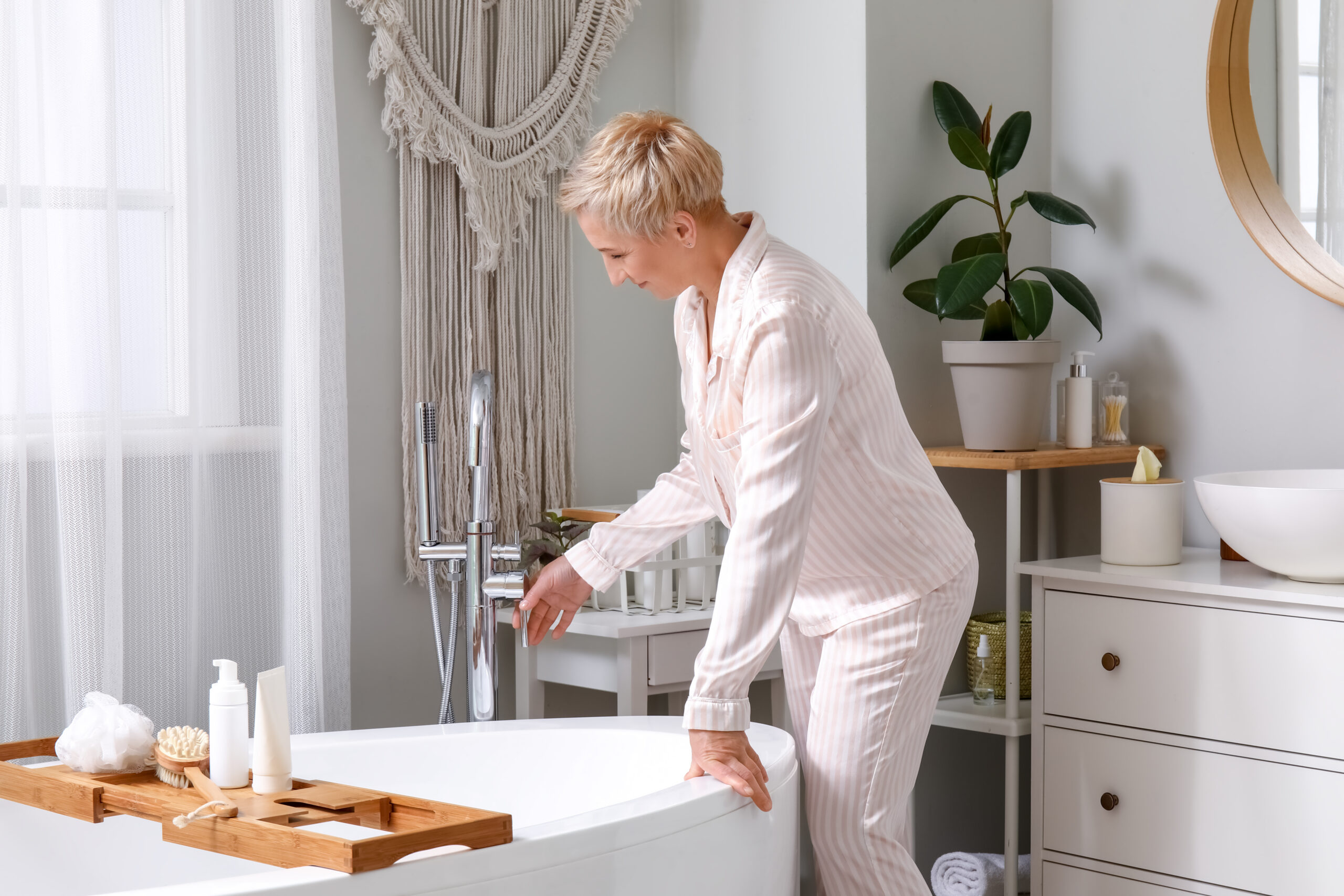 Bathtub Waste Pipe Leaks: Causes, Fixes, and Warranty Help | Armadillo